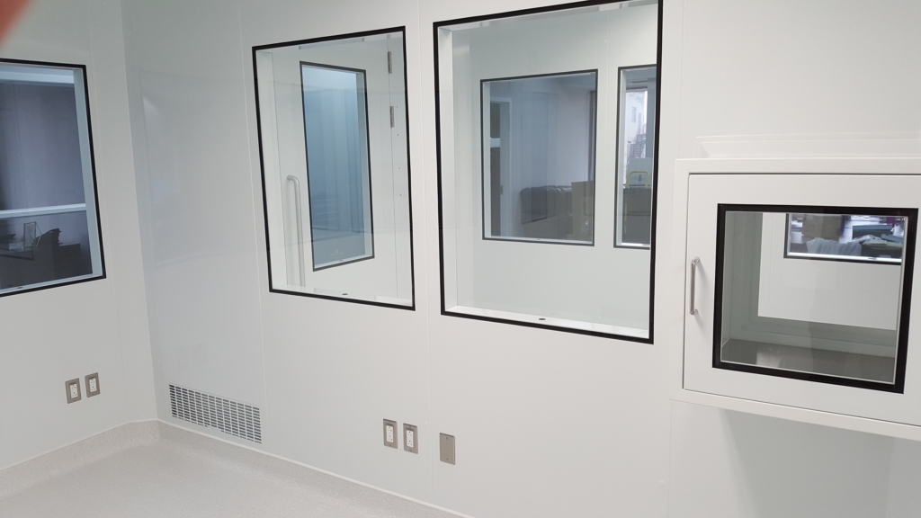ISO 7 STERILE COMPOUNDING CLEANROOM - MECART Cleanrooms