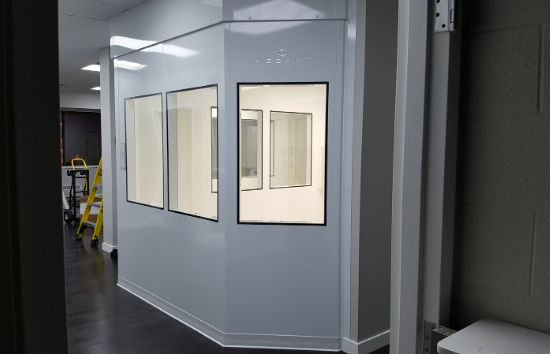 ISO 7 Sterile Compounding Cleanroom | MECART Cleanrooms