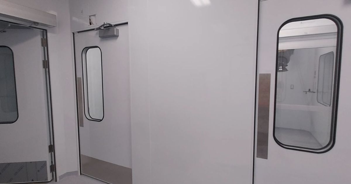 Compounding Cleanroom for Pharmaceutical Manufacturing | MECART