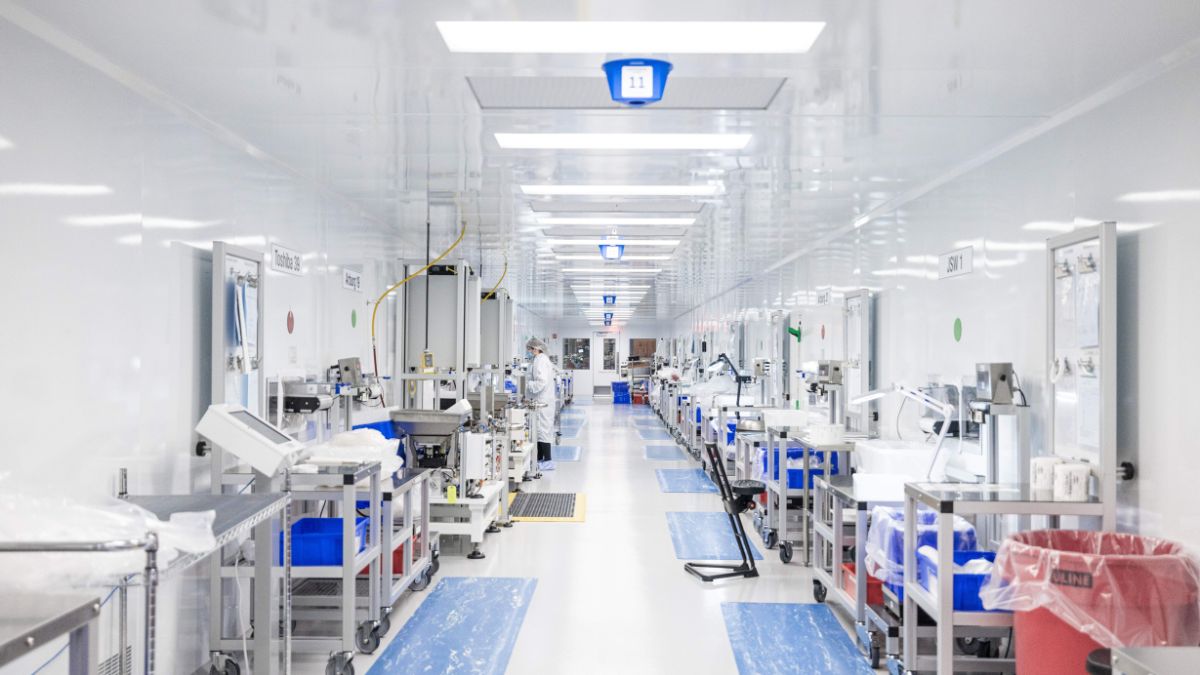 Medical Device Manufacturing Clean Room - 20,000 SQFT | MECART Medical Device Manufacturing Clean Room - 20,000 SQFT | MECART